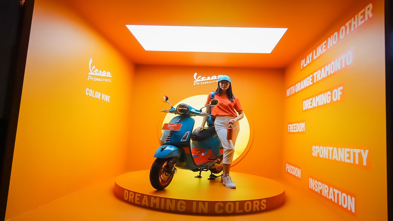 Vespa Primavera Color Vibe Hadir Kombinasi Dua Warna : SiarD.id